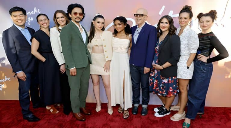 Mia Isaac Parents, Wiki, Age, Ethnicity, Family, Boyfriend - As Mom Sees It