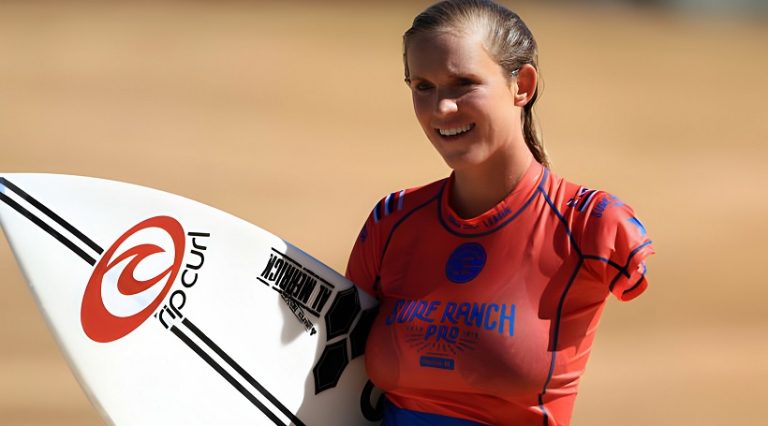 Bethany Hamilton Parents, Wiki, Age, Height, Husband, Siblings - As Mom ...
