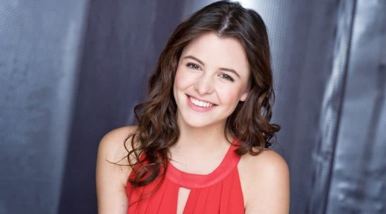 Sara Waisglass Parents, Age, Height, Boyfriend, Sister, Net Worth - As ...