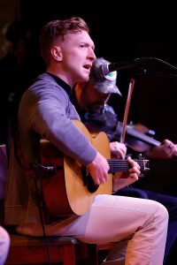 Tyler Childers Parents, Age, Height, Wife, Kids, Net worth - As Mom Sees It